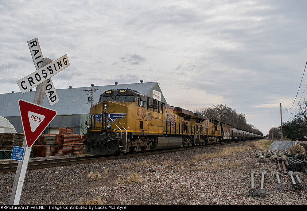 UP 8085 DPU on eastbound UP loaded oil train